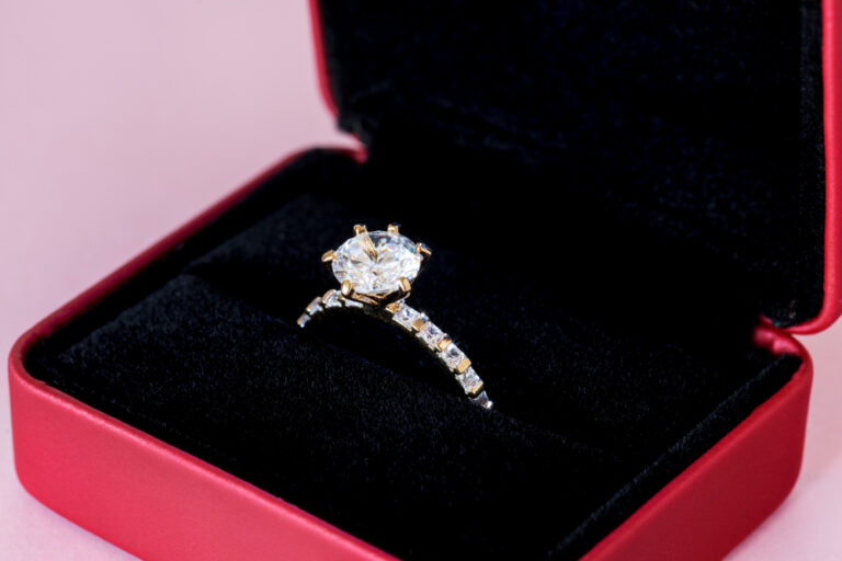 Diamond 3 Carat Engagement Ring Guide | HBM